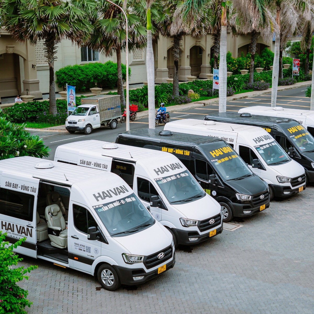 Tuyến này sử dụng xe limousine Hải Vân cao cấp , có đầy đủ tiện nghi ...